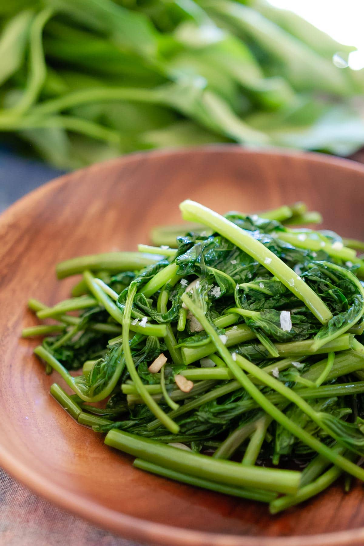 stir-fried morning glory 蒜炒空心菜