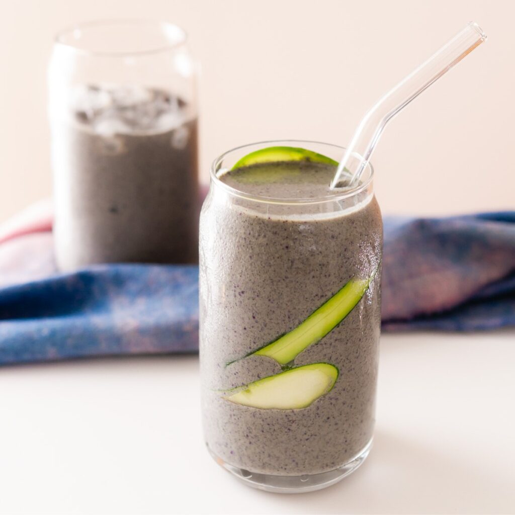 the most delicious tofu smoothie with black sesame